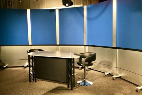 How to Choose the Right Broadcast Desk for Your TV Studio