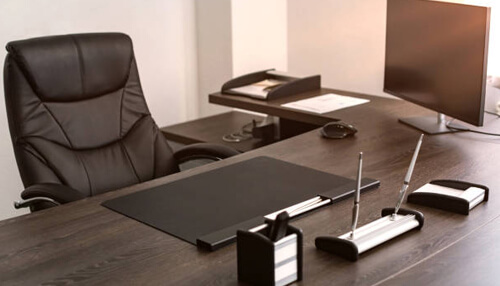 Ways To Upgrade The Office With Executive Quality Leather Desk Accessories