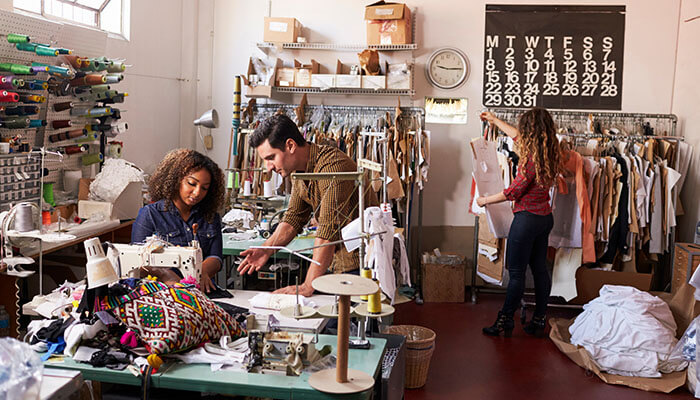 10 Steps to Find Clothing Manufacturers for Your Business in 2022