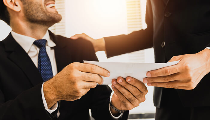 When Is The Best Time To Give Corporate Gifts To Your Employees?