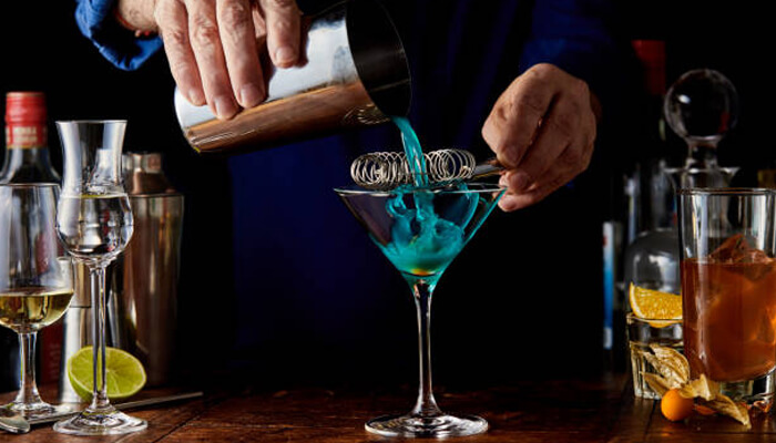 A Quick Guide to Improving Your Bartending Skills
